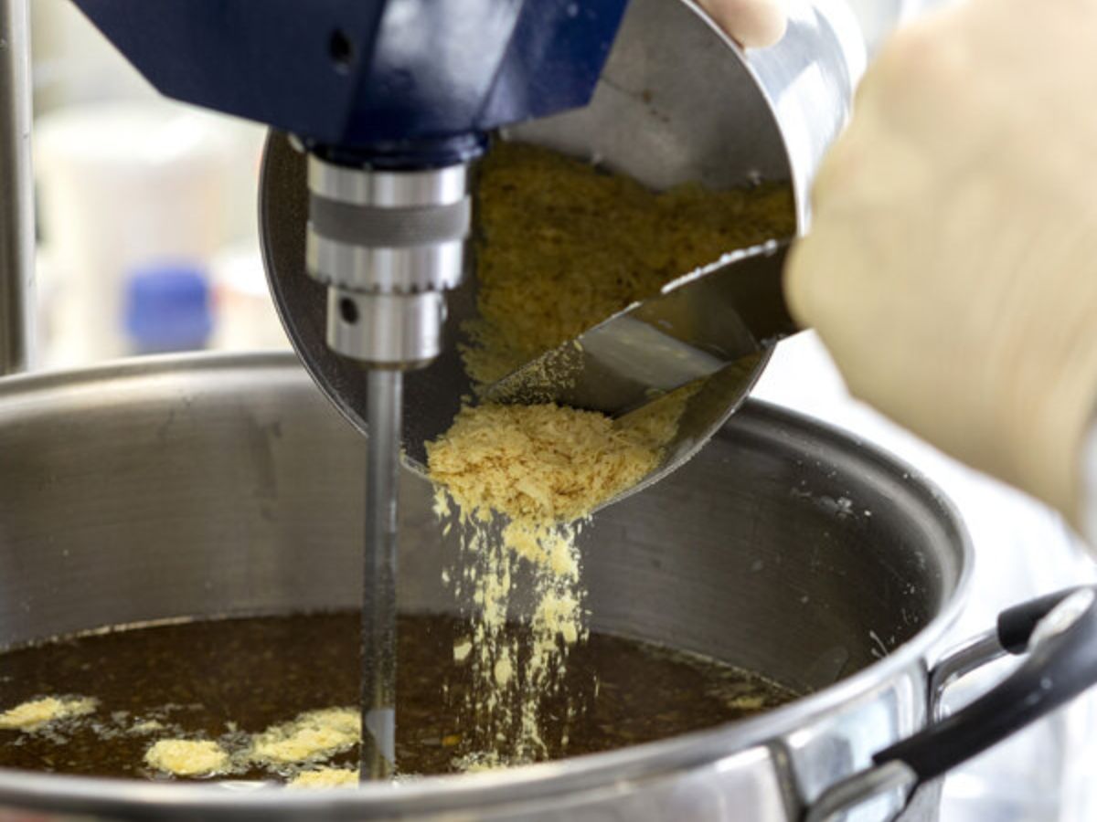 8 Steps in the Deodorant Manufacturing Process - Empowering your brand ...