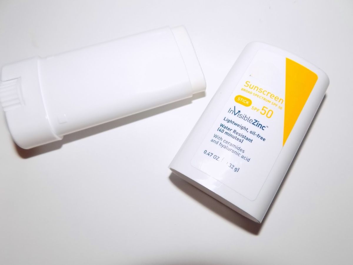 The Difference between Sunscreen Stick vs Lotion - Empowering your ...