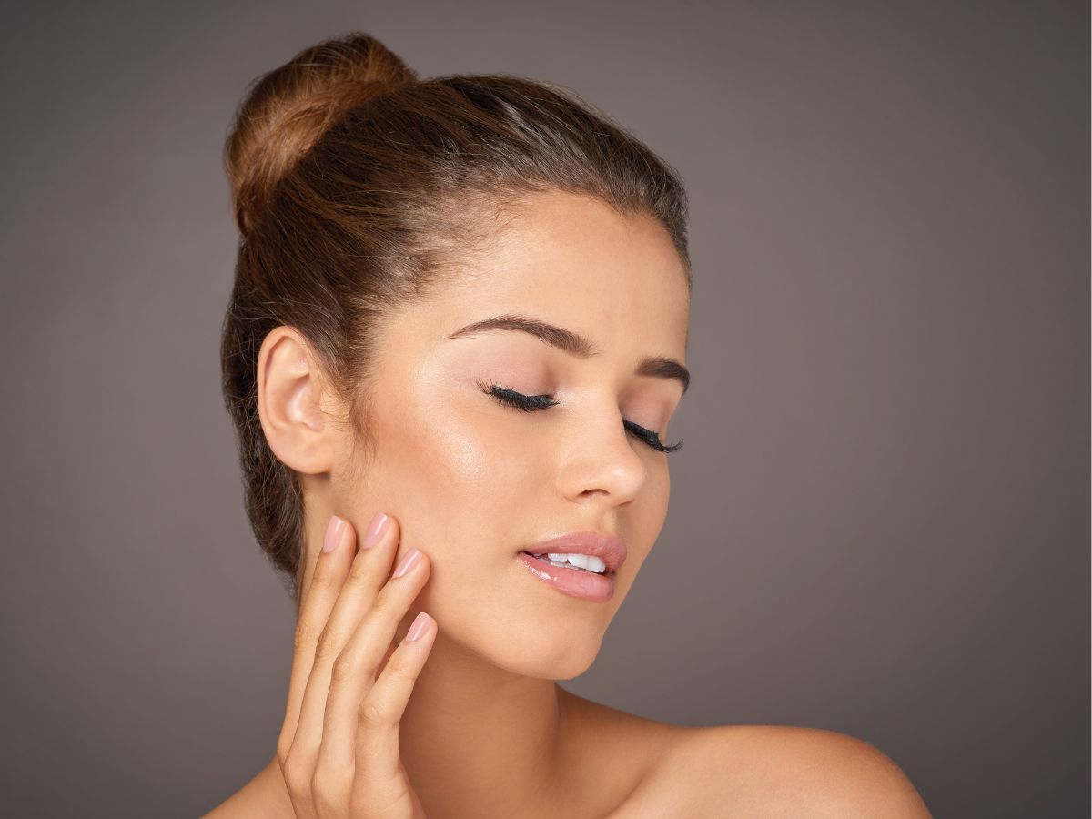 Top 9 Benefits Of Witch Hazel Empowering Your Brand With Our Top Oemodm Cosmetic Solutions
